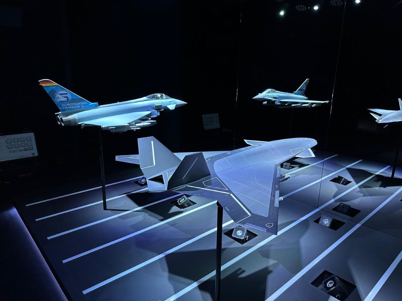 UAS Wingman: Máy bay không người lái mới của Airbus được hé lộ tại ...