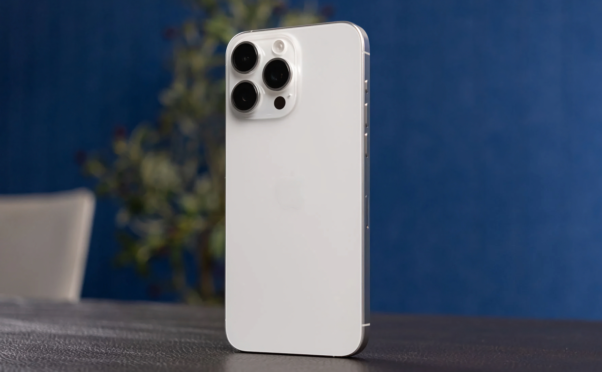 Doanh số iPhone có nguy cơ tụt dốc mạnh trong năm 2024, Huawei và AI là nguyên nhân chính