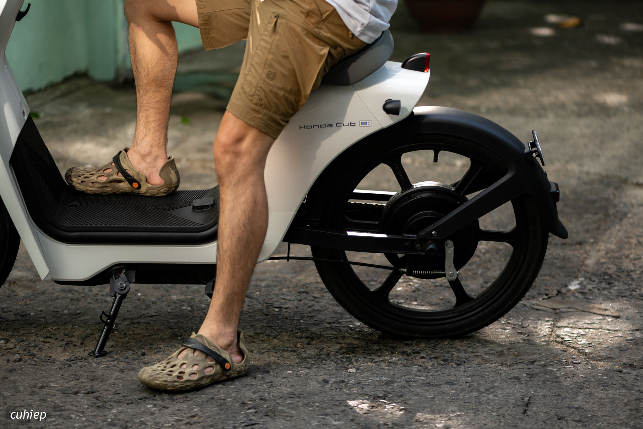 Trên tay Honda Cub E: đẹp và lạ