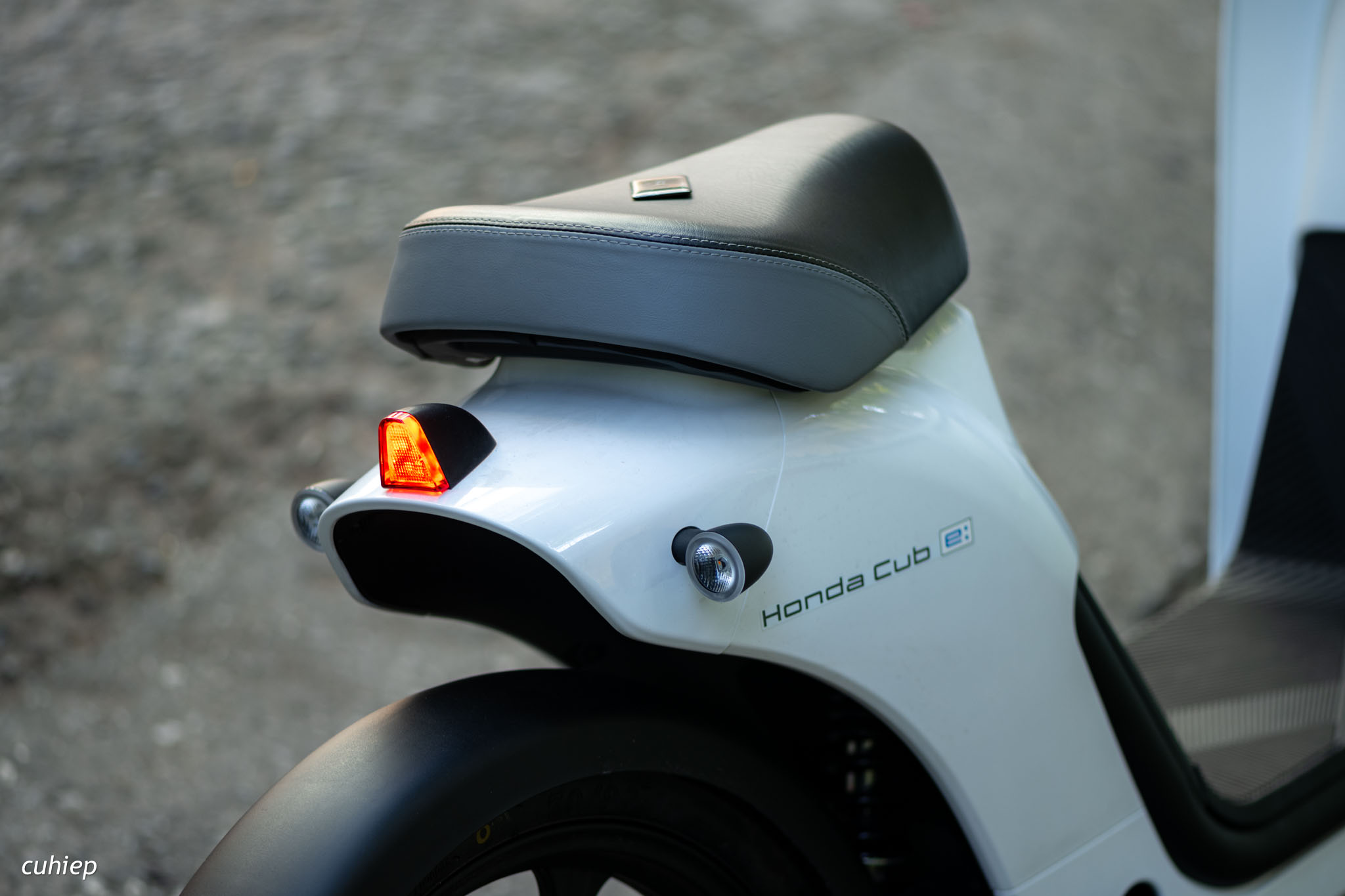 Trên tay Honda Cub E: đẹp và lạ