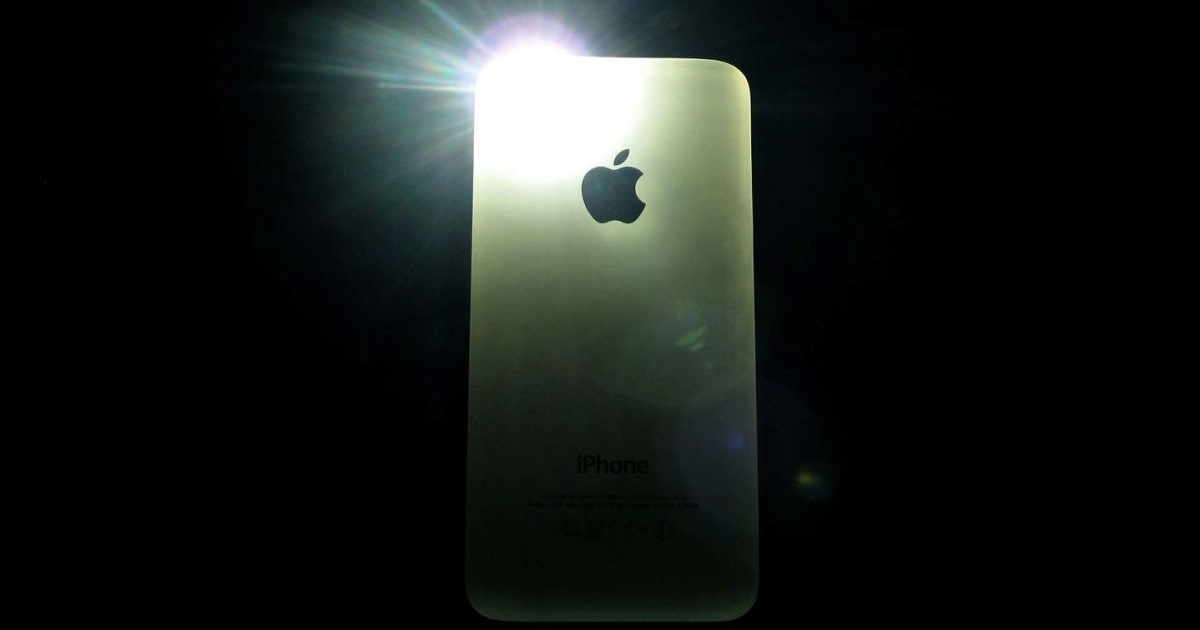 iOS 18 nâng cấp tính năng đèn pin với nhiều tùy chỉnh cho người dùng ...