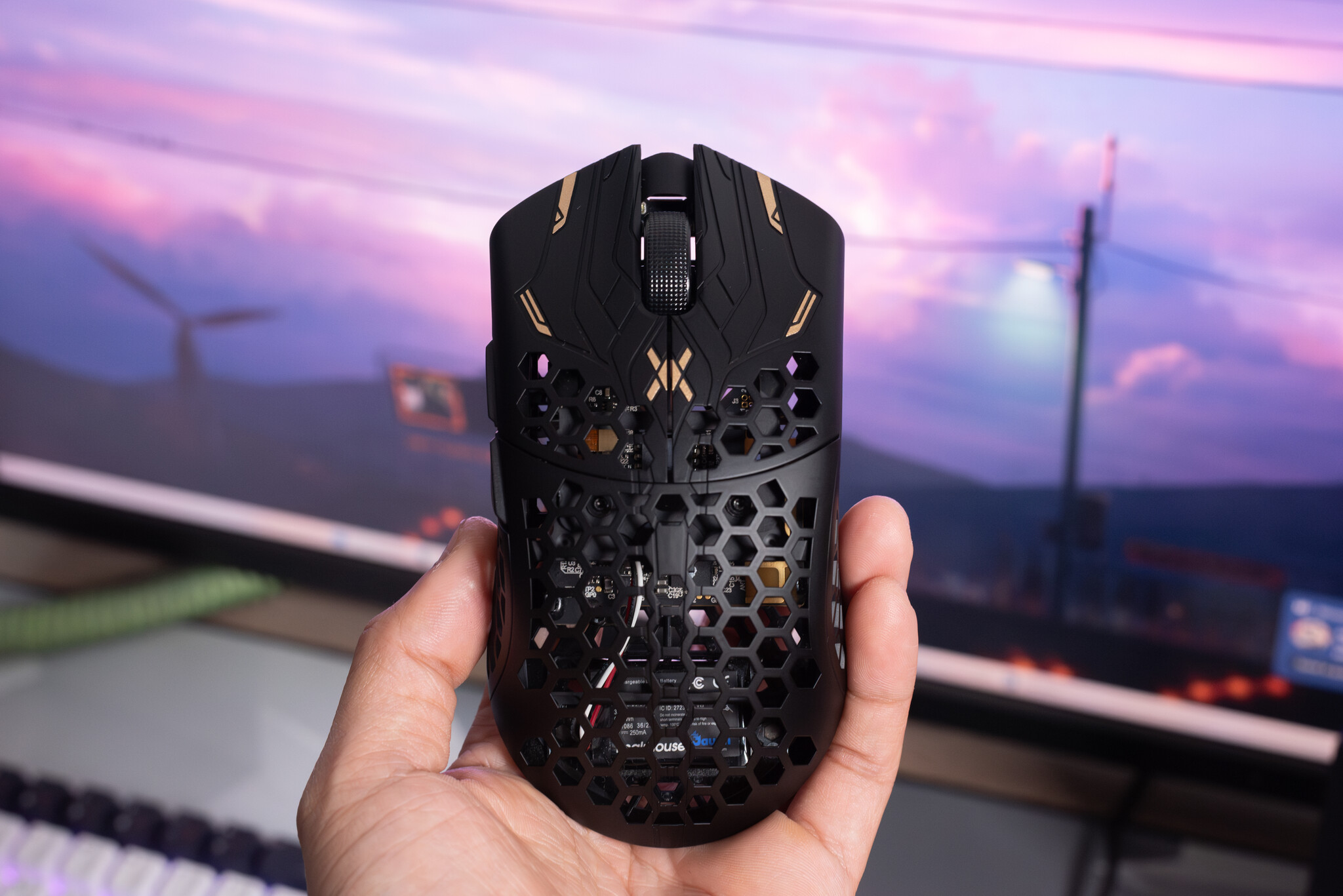 Review Finalmouse UltralightX - Vỏ Carbon Fiber Composite, rất nhẹ, giá ...