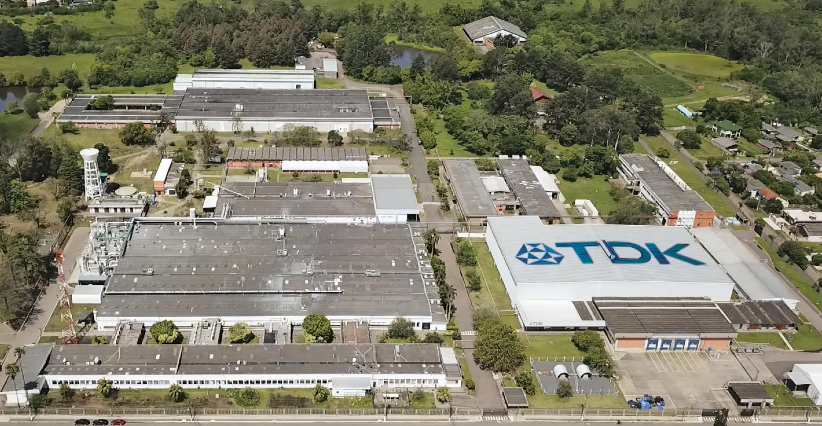 TDK: Từ cuộn băng cassette đến làm chủ công nghệ thiết bị AI và pin thể rắn