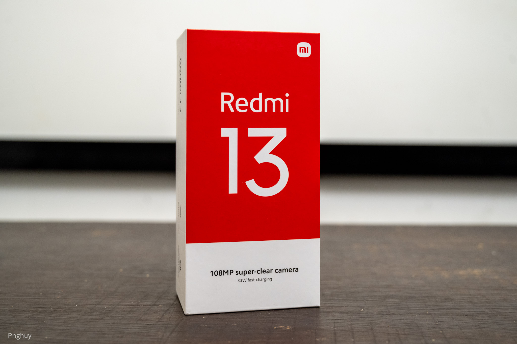 Trên tay Xiaomi Redmi 13: Điện thoại phổ thông với camera 108MP, mặt ...